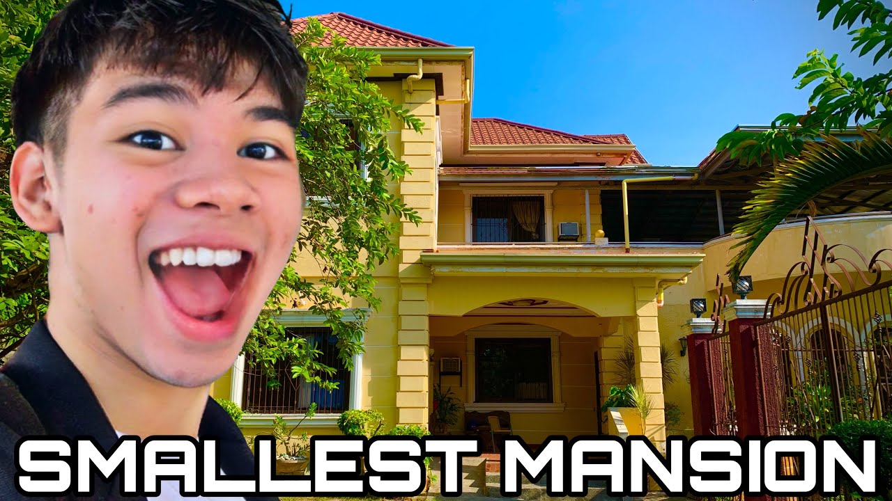 I Try To ESCAPE The Smallest Mansion! - YouTube