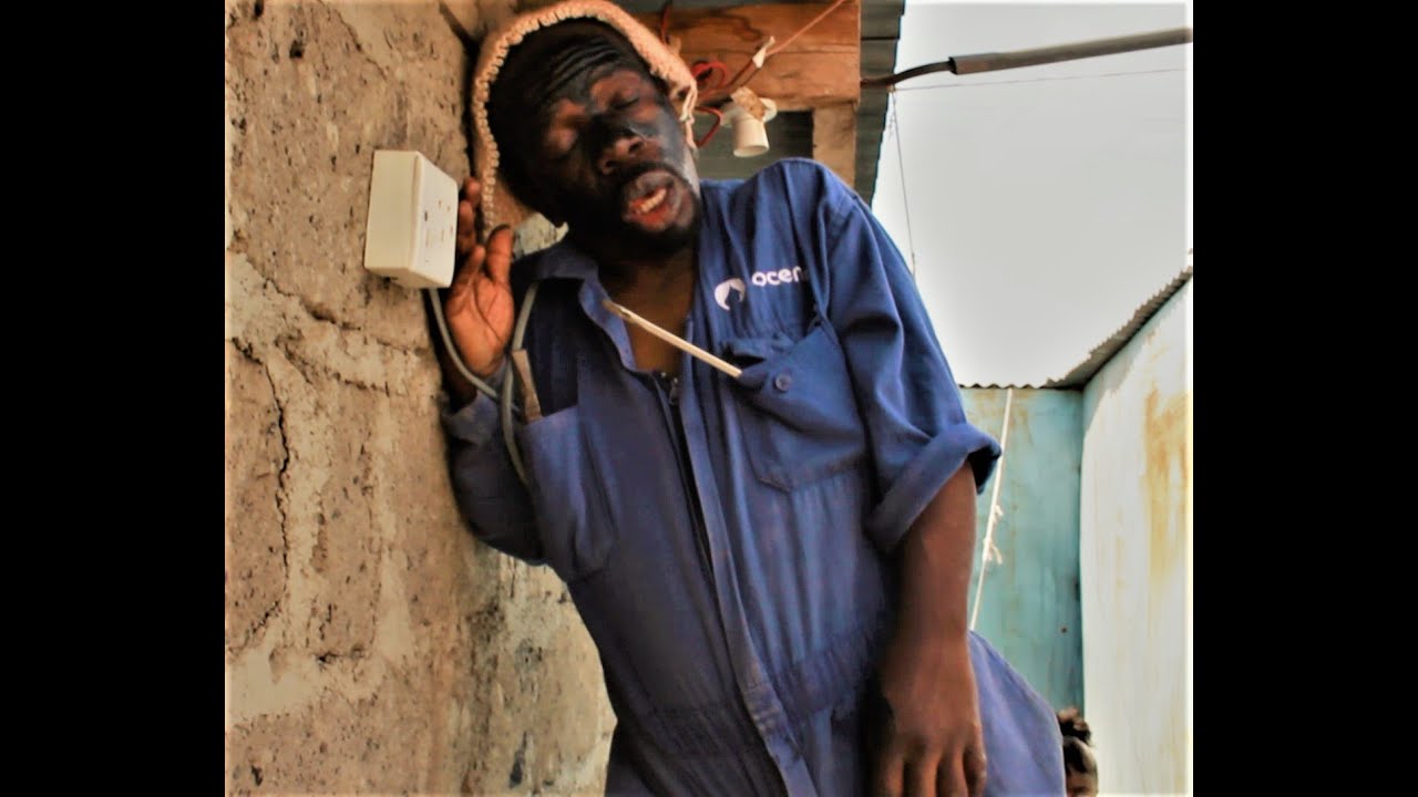 Shocked fake electrician🤣😂😅 - YouTube