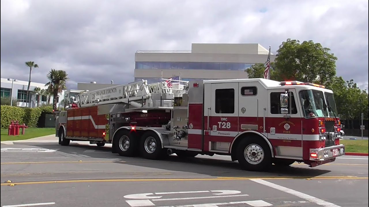 OCFA Truck 28 Responding - YouTube