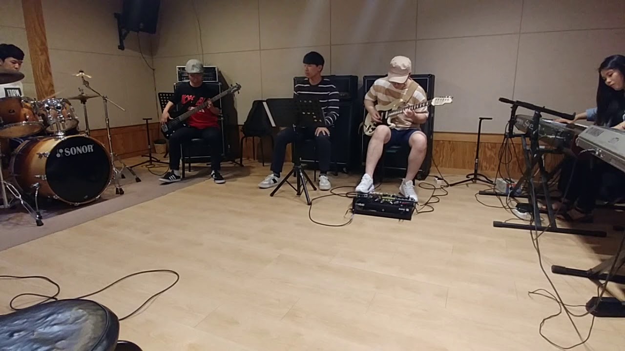 [편곡] 10cm - 스토커 락버전 rock version - YouTube