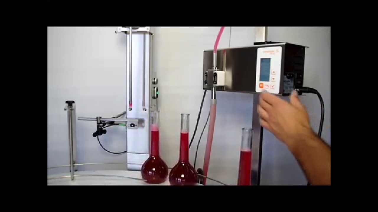 iFill Linear Bottom filler on a rotary table - YouTube