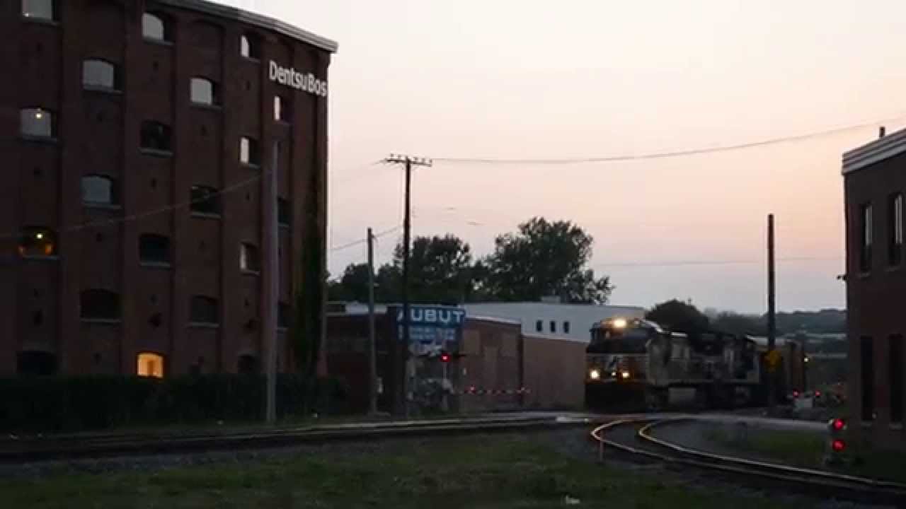 NS FREIGHT TRAIN ACTION IN MONTREAL QUEBEC - YouTube
