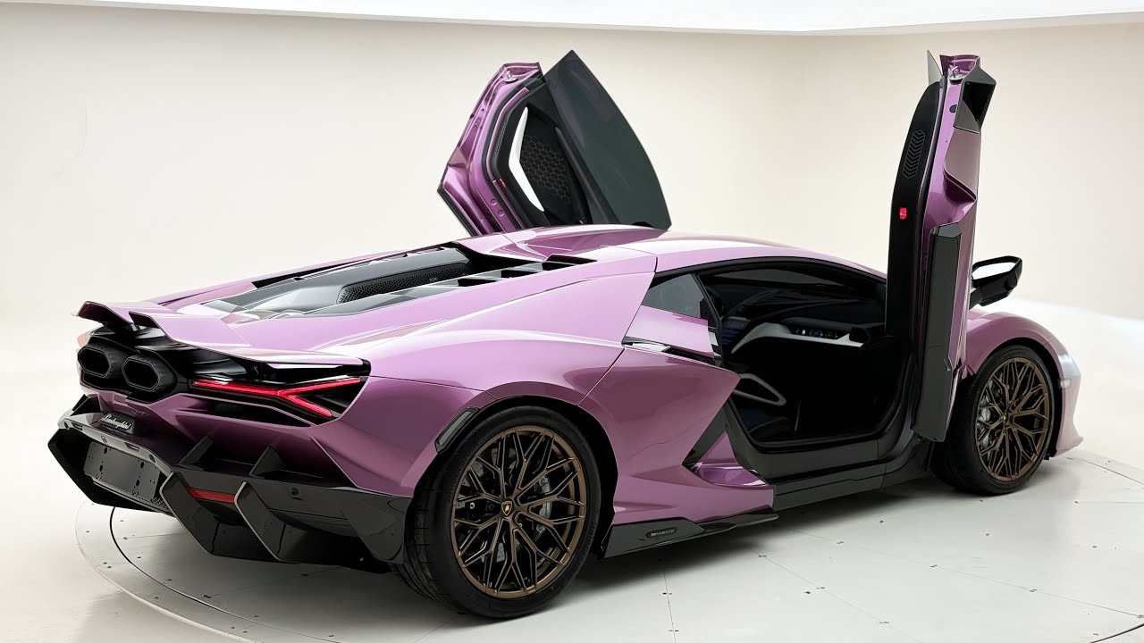 A PRIMEIRA LAMBORGHINI HÍBRIDA DO MUNDO! NOVA LAMBORGHINI REVUELTO NA COR VIOLA 30! ÚNICA NO ...