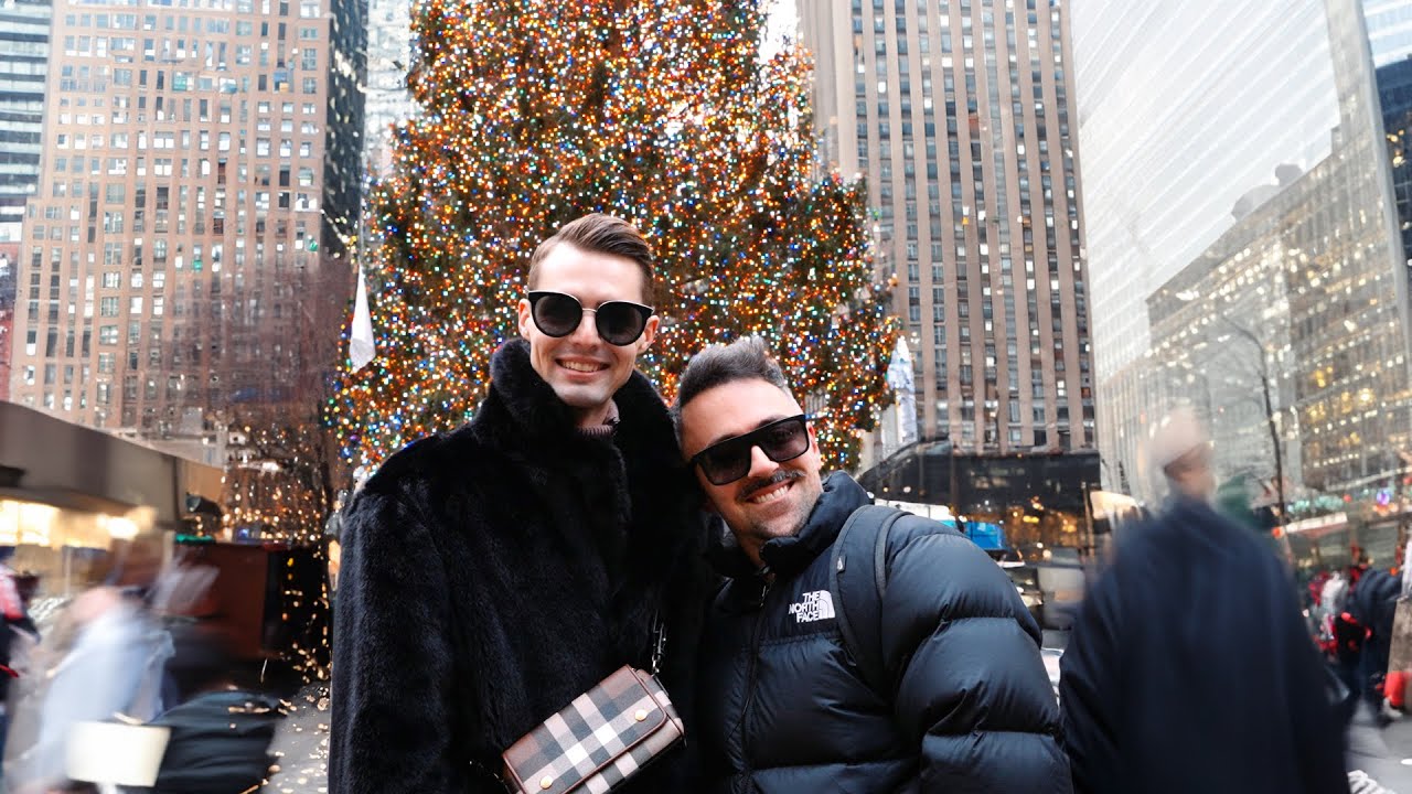 Matteo Lane & Nick Smith Do NYC Christmas - YouTube