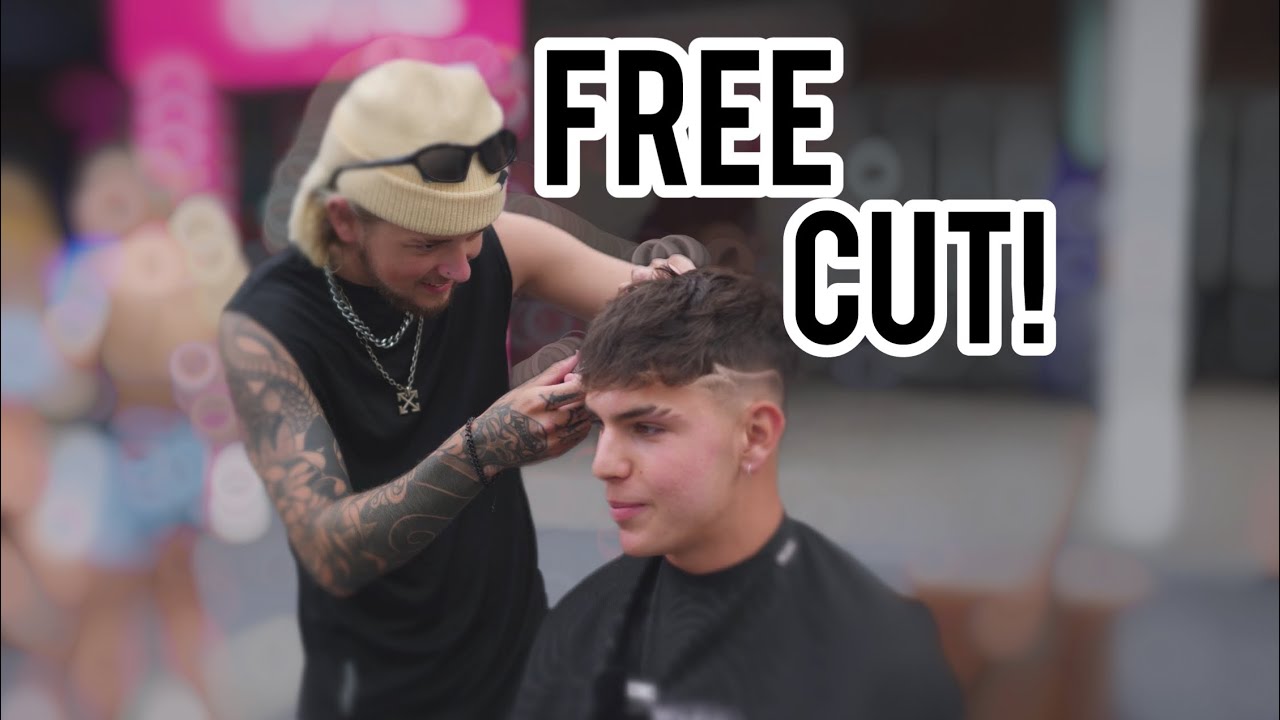 Giving a FREE haircut on the streets of AUSTRALIA! 💈#barber #stranger # ...