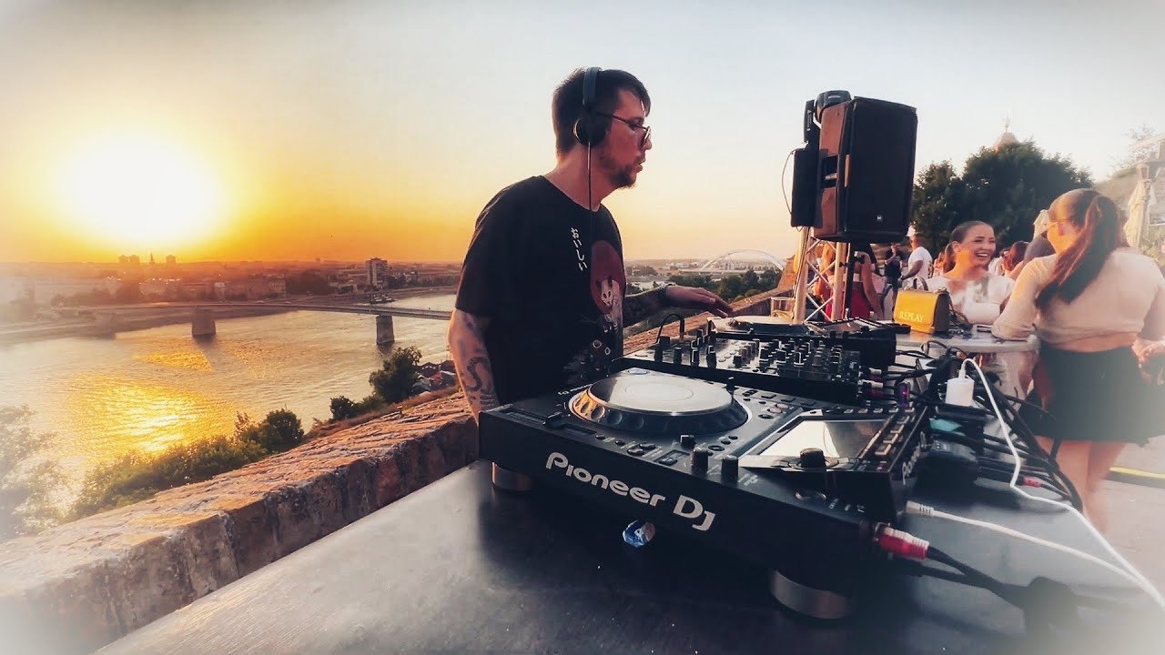 Estray @ Club Djava, Novi Sad (RS) - 2025 - YouTube