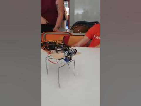 Un Robottino fatto in casa con Arduino - YouTube