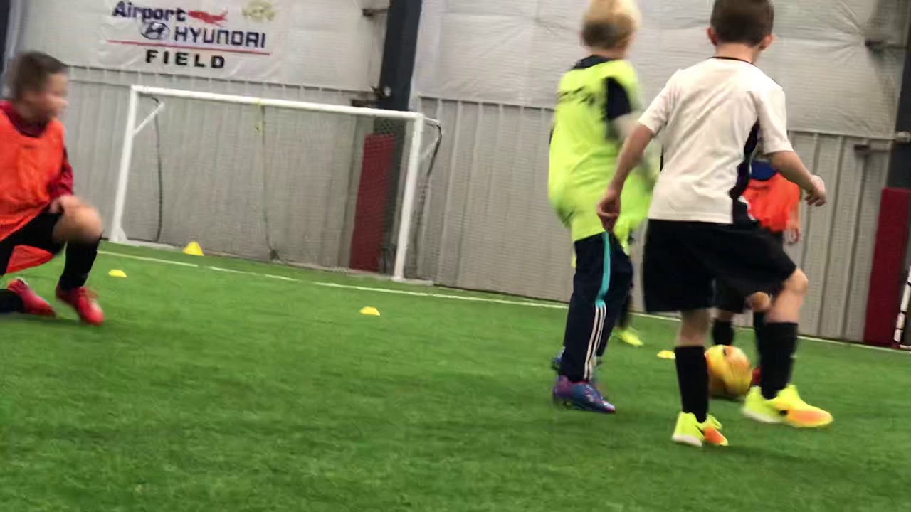 London TFC Mini Academy - YouTube