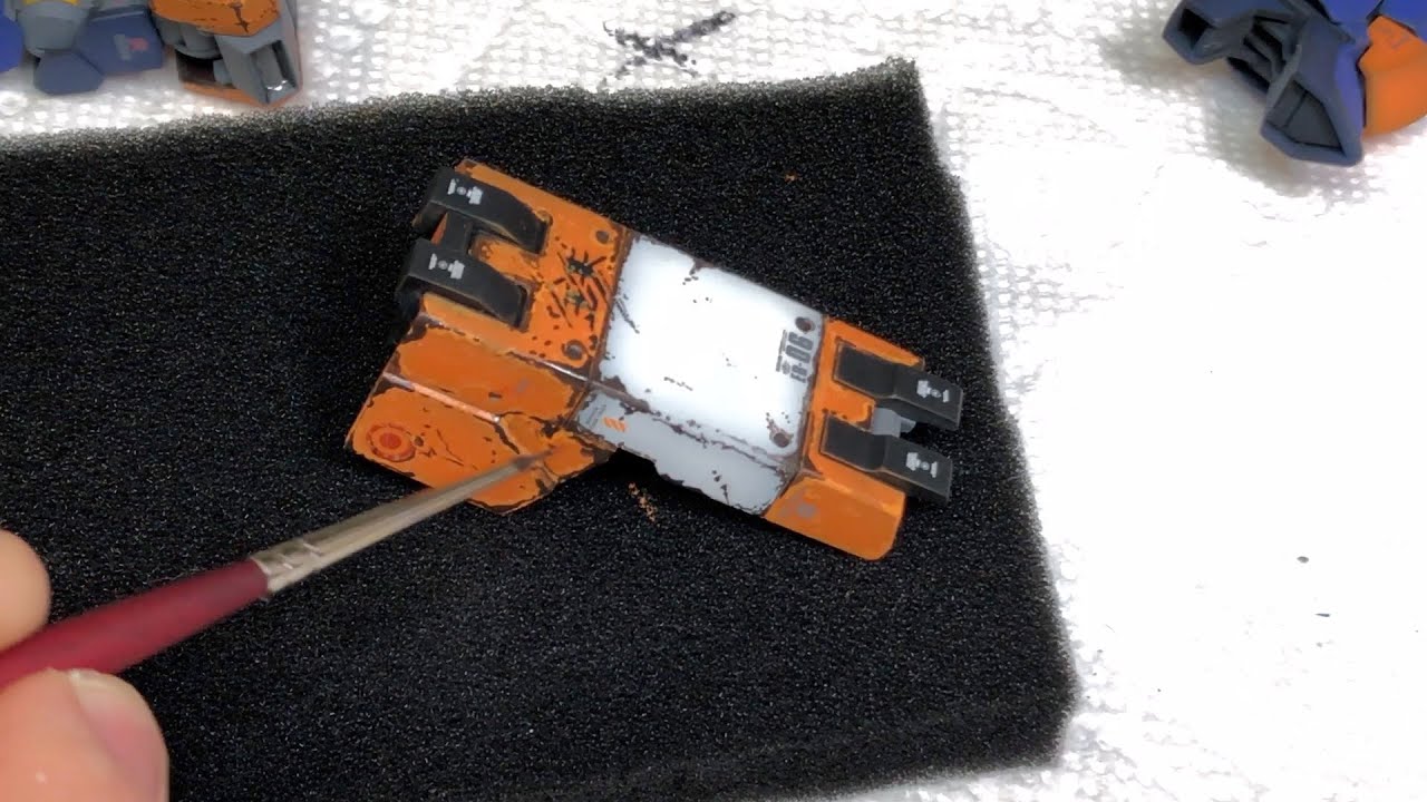 Gunpla Weathering: Additive chipping. - YouTube