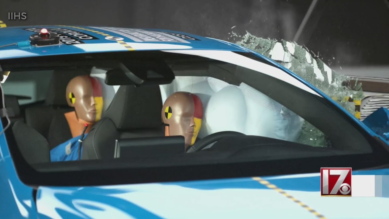 VIDEO: IIHS shows CBS 17 the science behind car crash testing - YouTube
