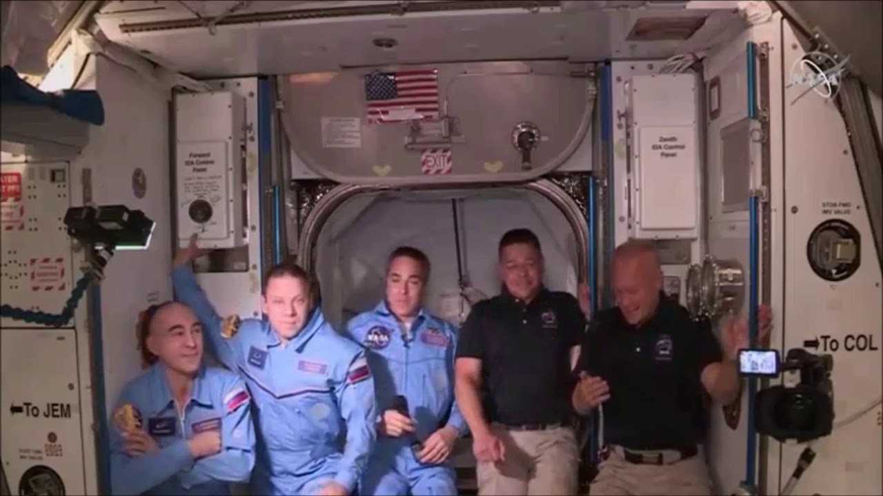 SpaceX crew does Vulcan Salute - YouTube