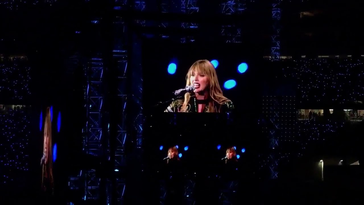 Taylor Swift - Change (Live at reputation tour) - YouTube
