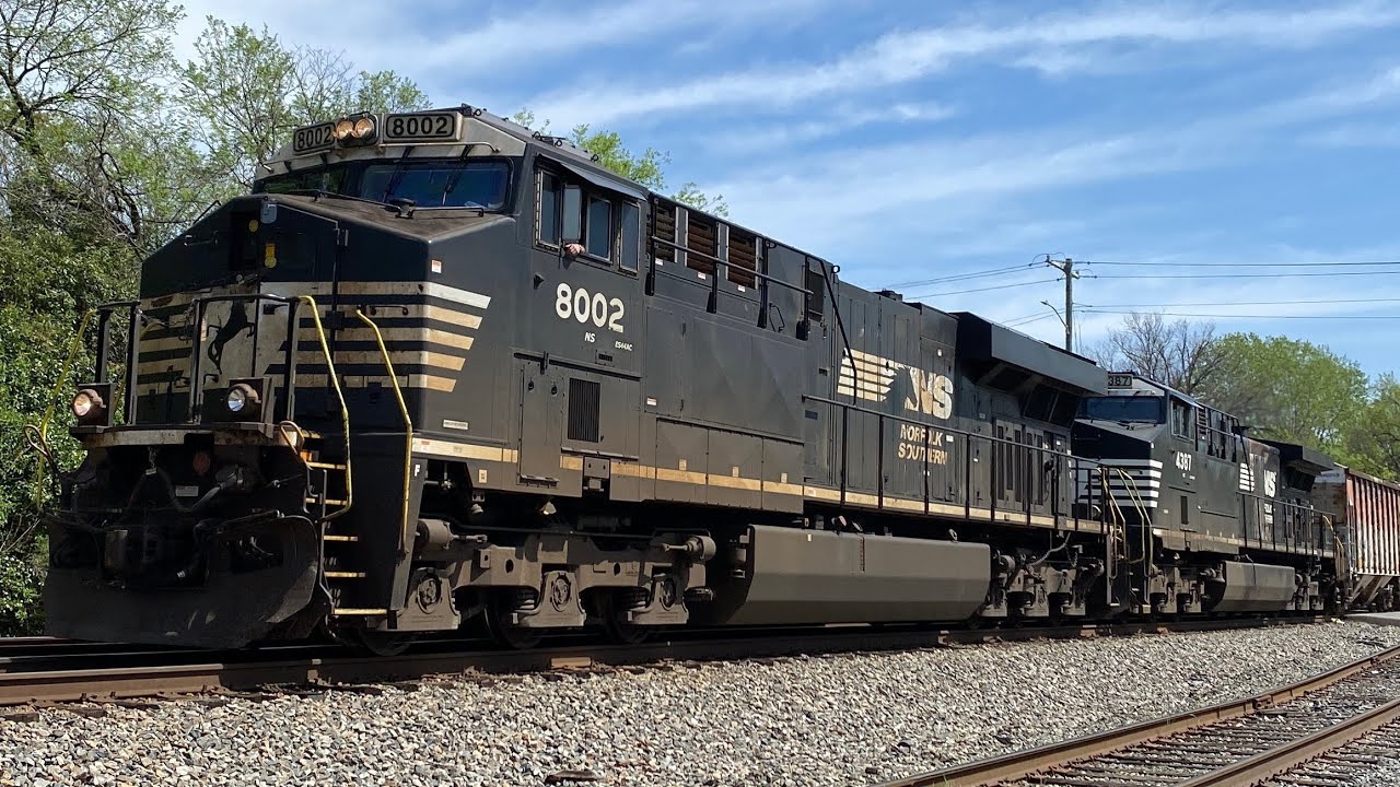 NS 8002 leads a very long NS 15R bound for Columbia. 4-1-2025 - YouTube