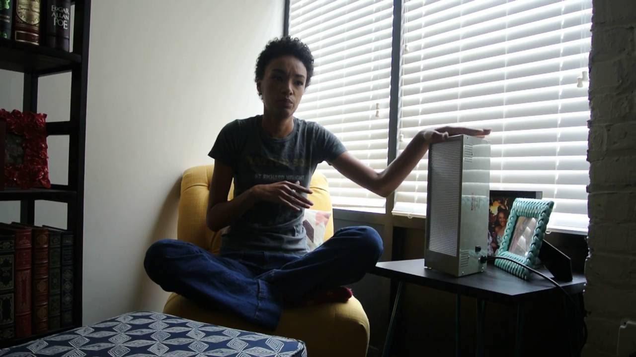 Sunlight Therapy for Symptoms of Depression - YouTube