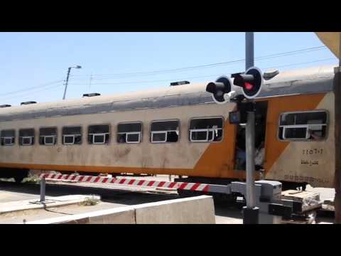 Paso a Nivel de ICF para ENR. Egyptian National Railways. Level Crossing