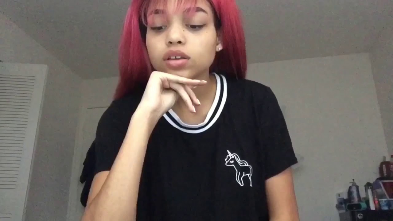 Get to Know Me| Except Every Time I Smack My Teeth I Zoom Into My Face ...