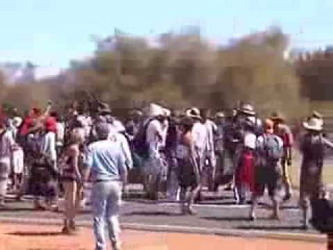 Pine Gap Protest 12 Oct 2002 - YouTube