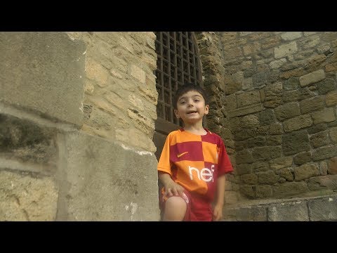 5 yaşında Galatasaraylı Azeri çocuğu Davud Azizov cumhur başkanı İlham Aliyeve seslendi
