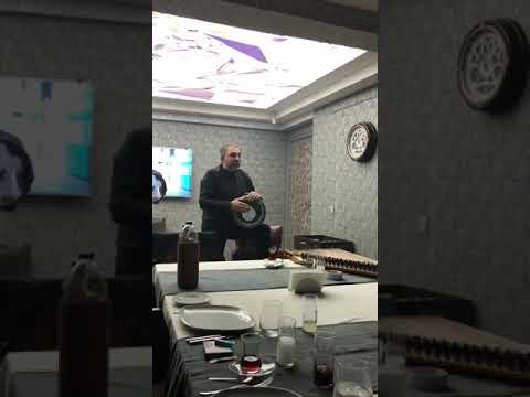 Erkekler ortamı aşırı derecede küfür içerir.