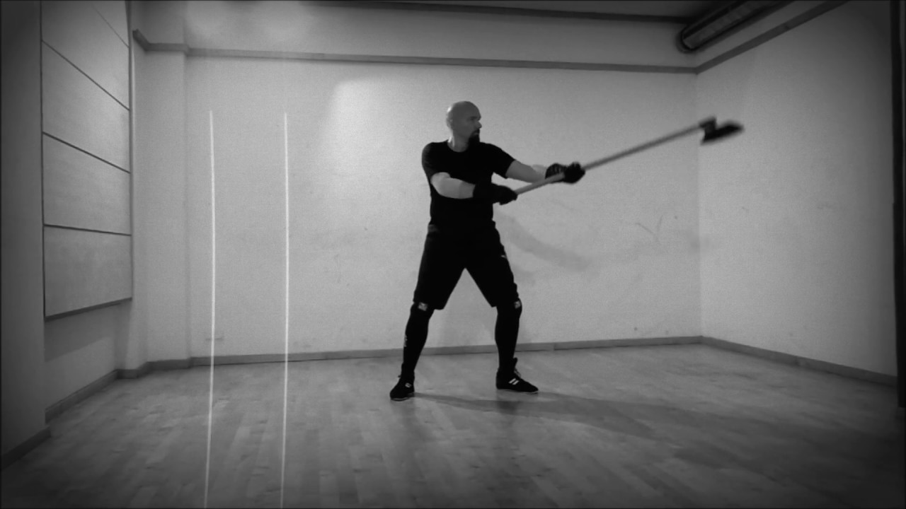 Galloglass Sparth-Axe - Basic Drills - YouTube