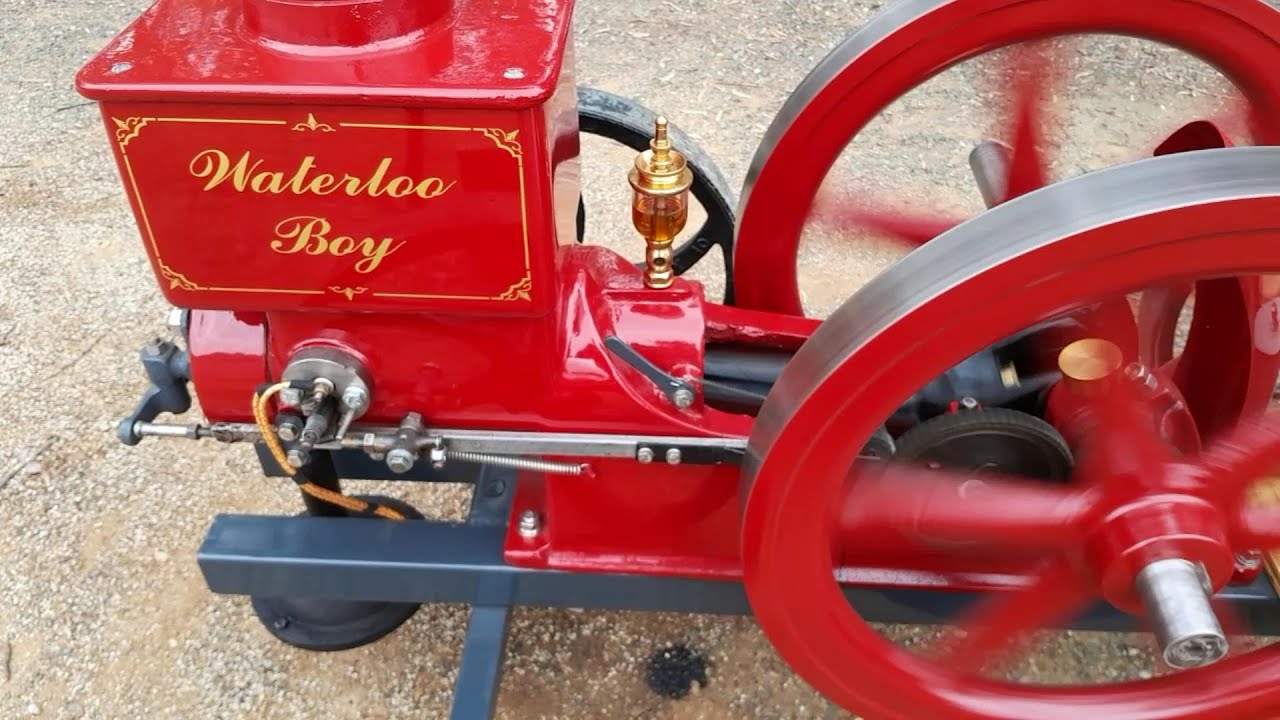 Beautiful old engines running at Echuca steam rally. - YouTube