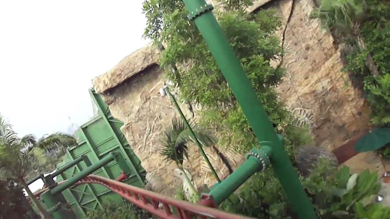 Canopy Flyer Ride - Jurassic Park - Universal Studios Singapore - YouTube