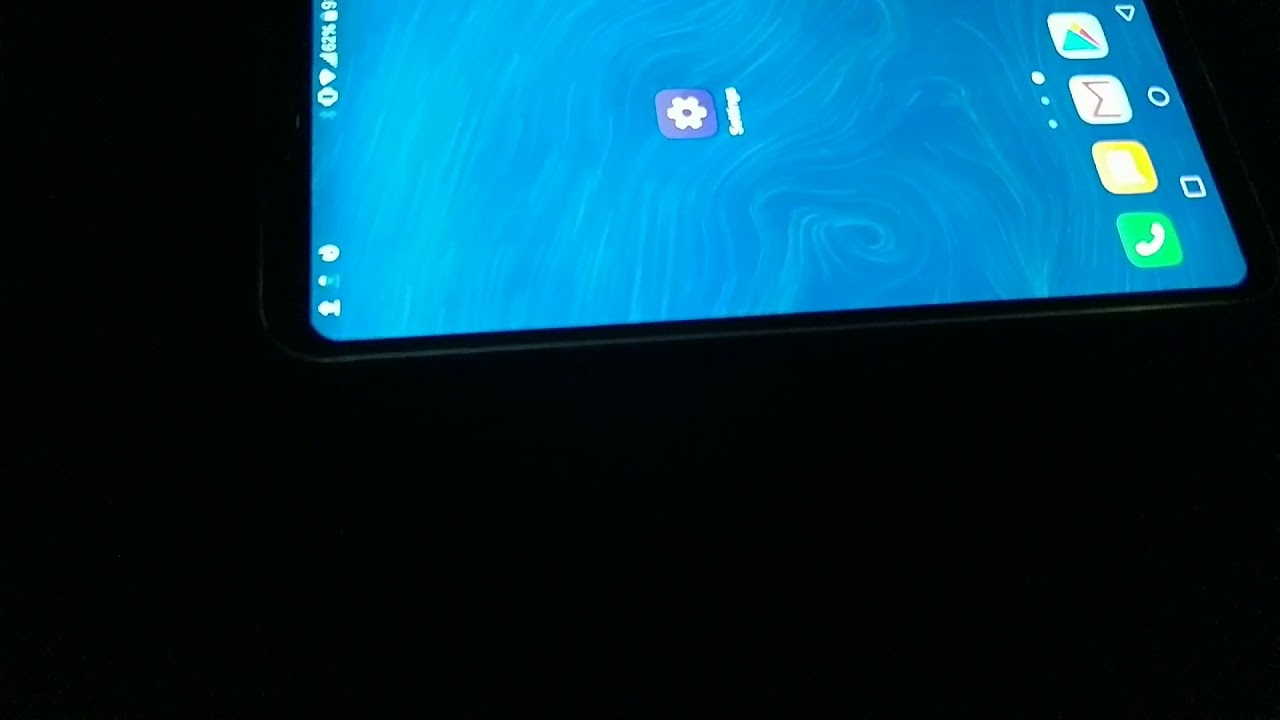 LG V30 light bleed around the screen defective. - YouTube
