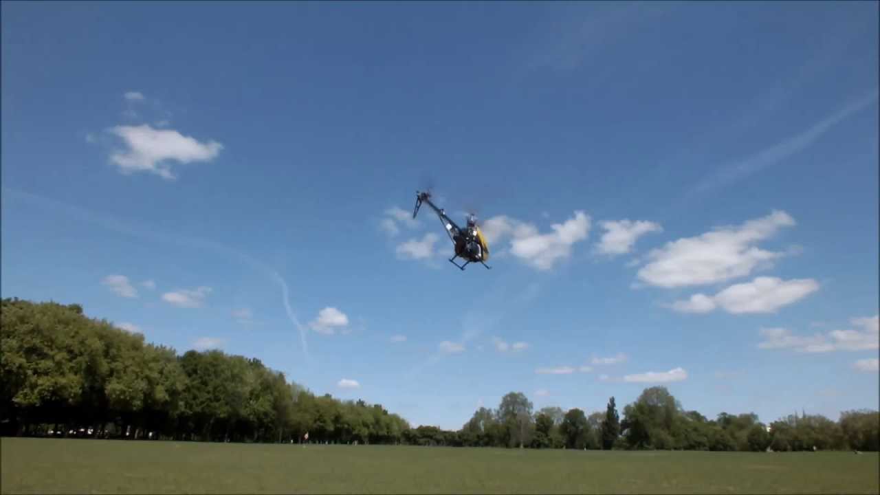 Circle flights in park - YouTube