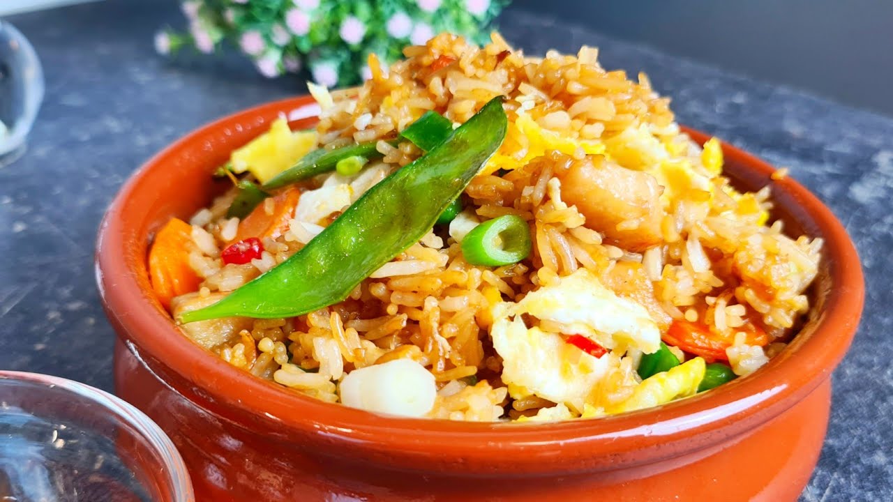 Chinese Chicken Fried Rice | One Pot Recipe - YouTube