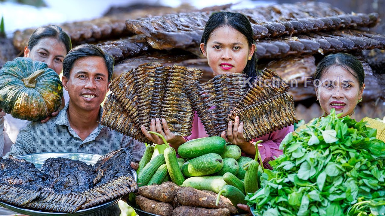 Cooking Yummy Simple Traditional Smoked Fish with Vegetables Like ...