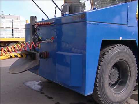 Zephir Industrial Towing Tractor Model 800 NCS - YouTube