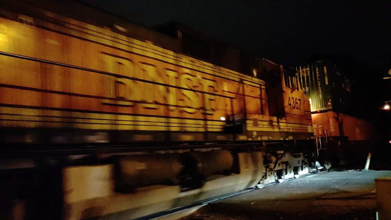 NS 27A with BNSF 4367 as a mid train DPU in Charlottesville Virginia ...