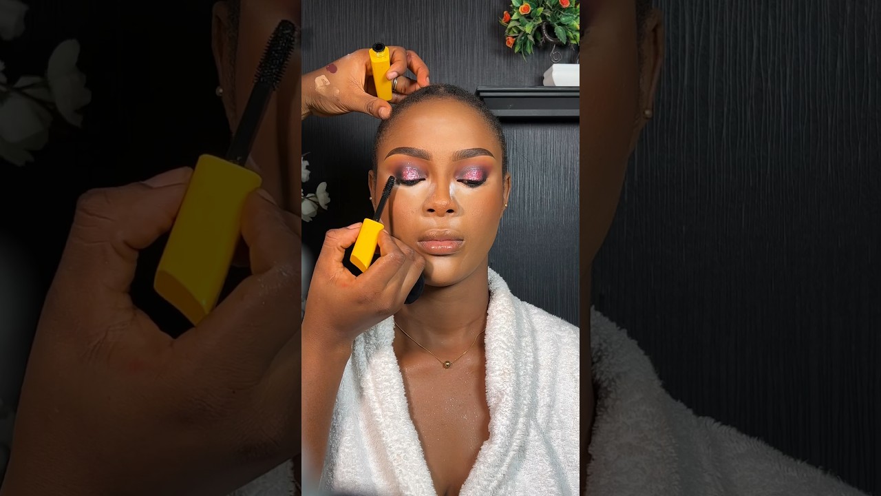 EASY GLITTERS EYESHADOW TUTORIAL FOR BEGINNERS #makeup #makeuptutorial #eyeshadow # ...