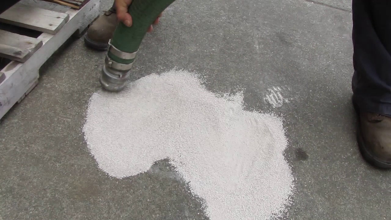 Construction Gas-Powered Extraction Vacuum with Hose 16hp Kohler Engine ...