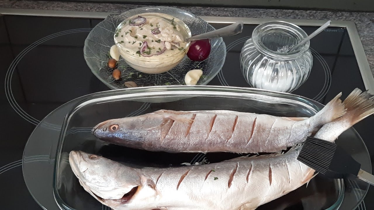 Comment faire le poisson bar braisé inratable et rapide - YouTube