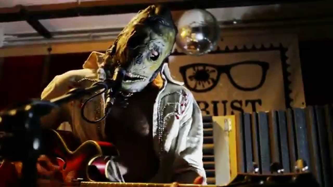 Dead Elvis & His One Man Grave Live Session @ Busthard Studios #2 - YouTube