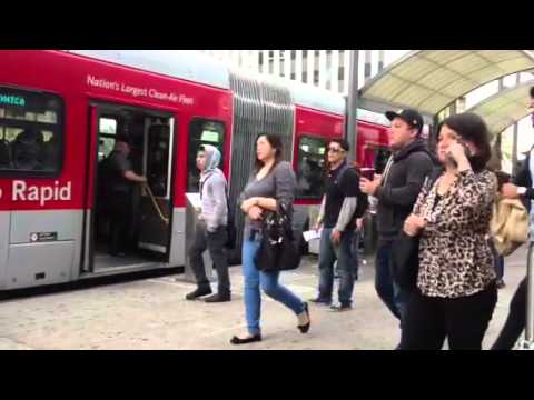 All door boarding Metro 720 bus Wilshire at Vermont - YouTube
