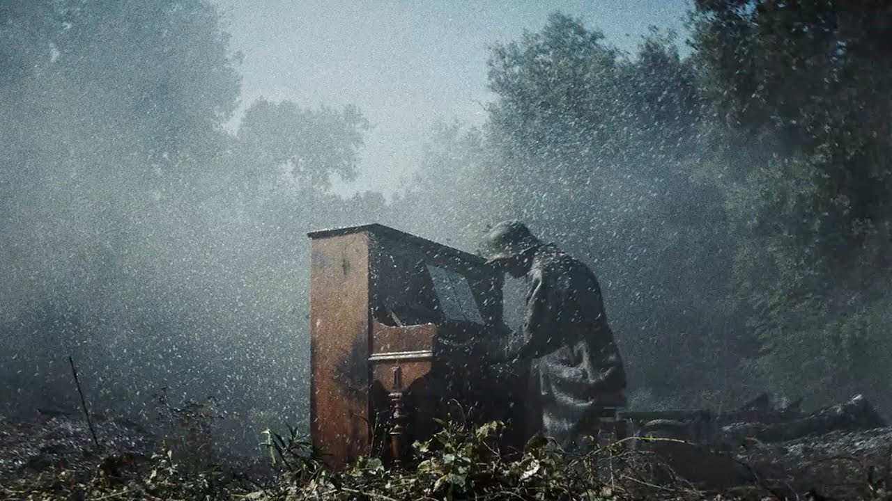 Flake feiert Weihnachten: Happy Xmas (War is over) - YouTube Music