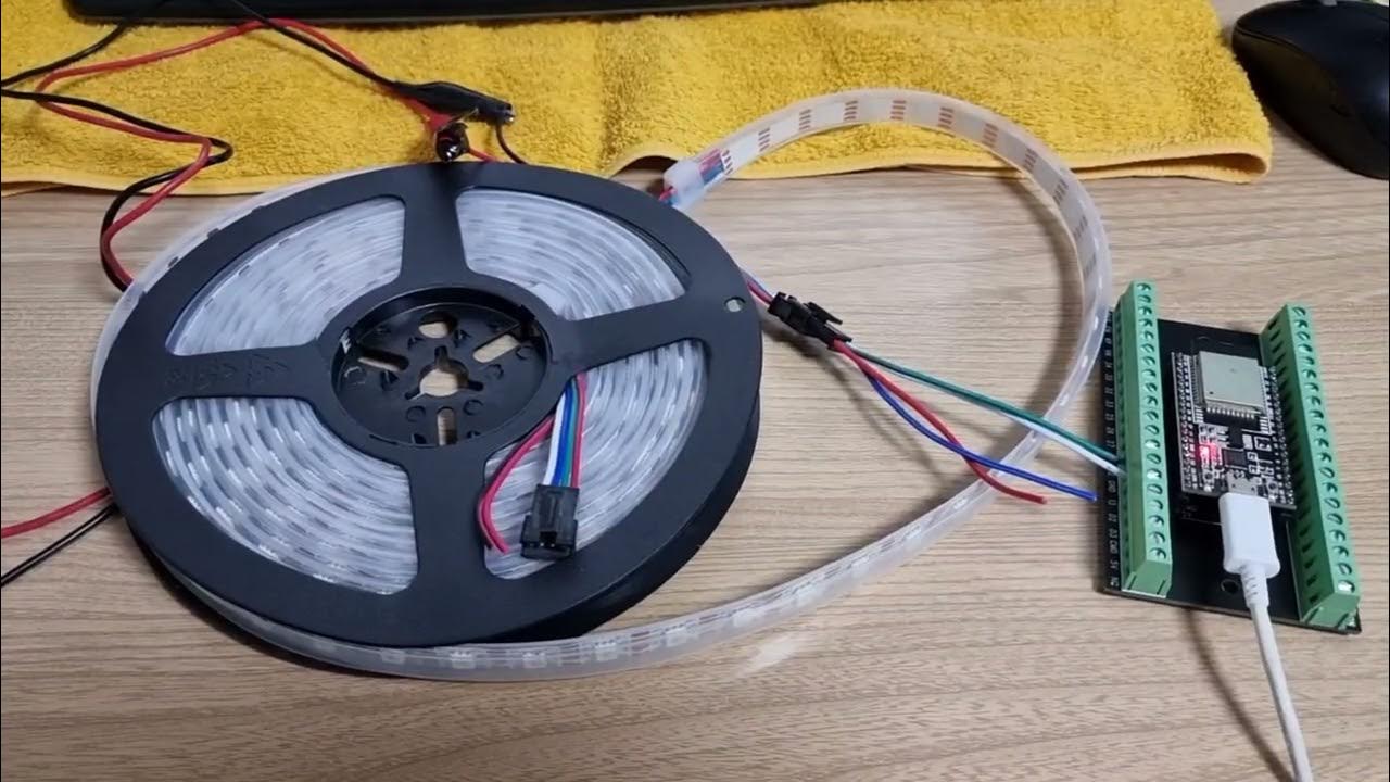 WS2815 LED Strip with ESP32 demo - YouTube