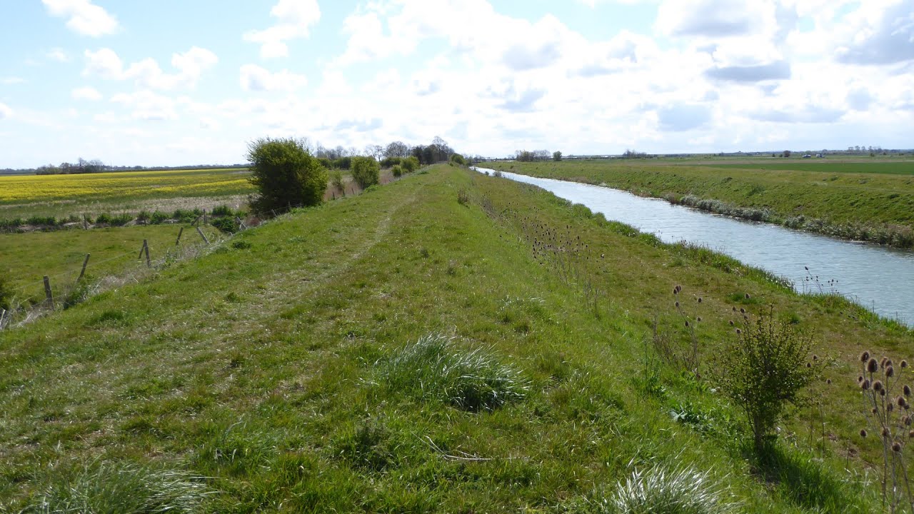 Tetney Lock Canal Walk Scenery - Lincolnshire Walks - Tour England ...