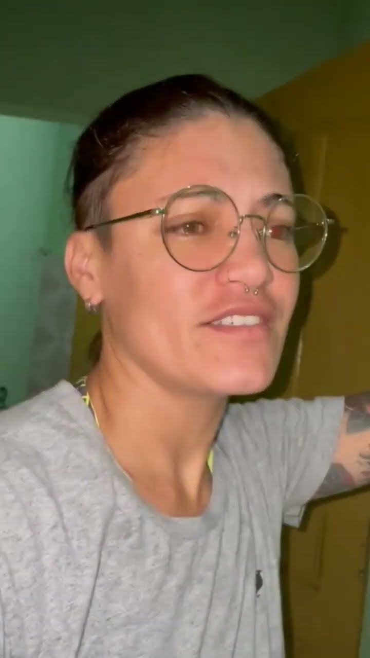 levanta logo - YouTube