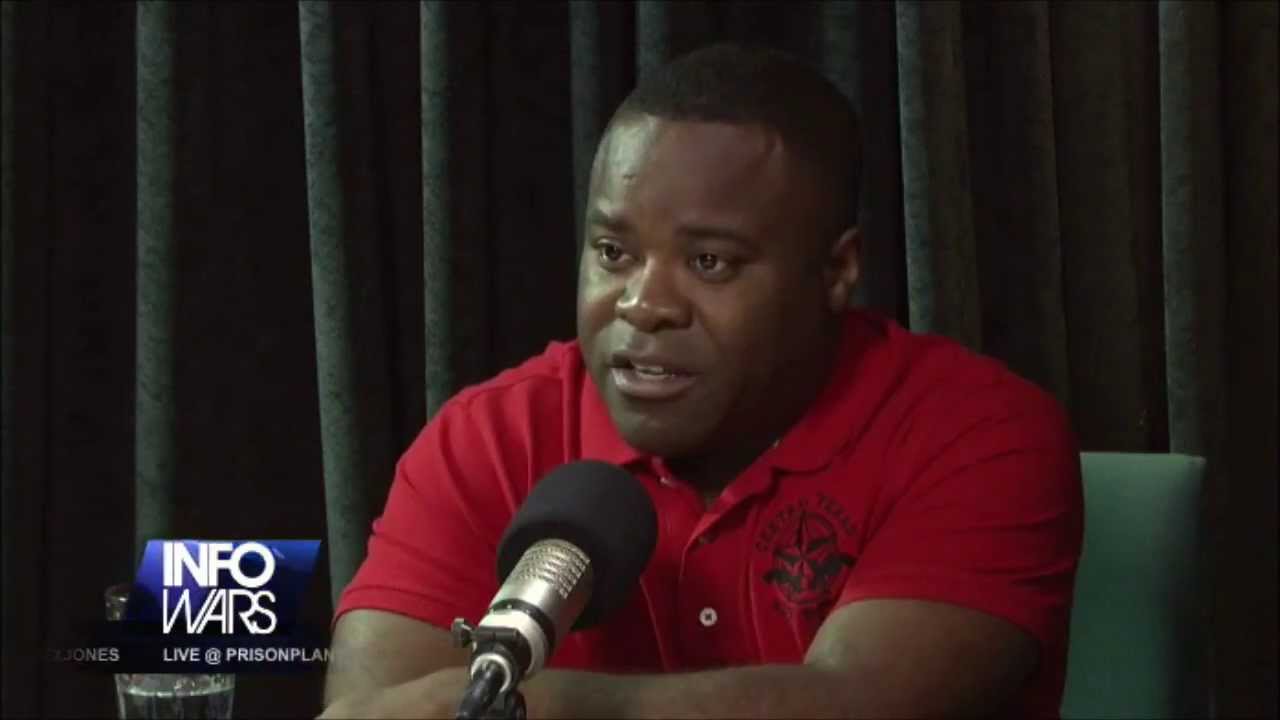 Michael Cargill on Alex Jones (Armed Women, Concealed Carry, Gun Rights ...