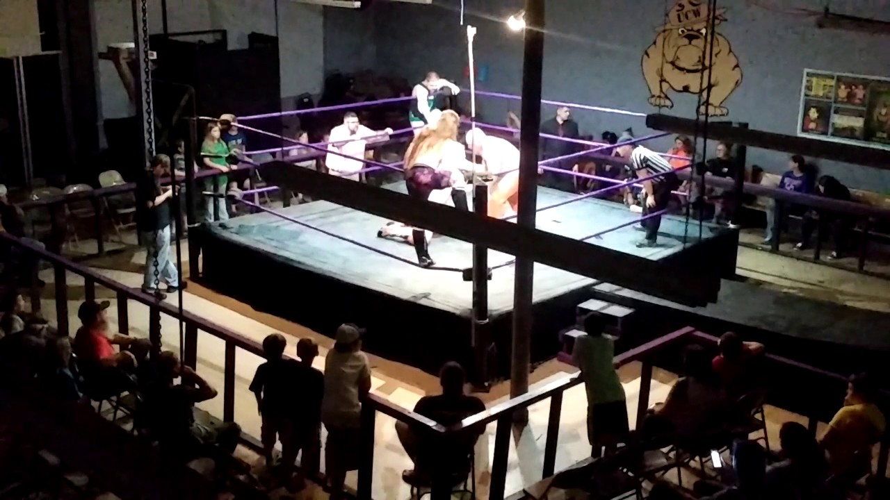 Gunner/Buck vs Skyler/Jared - YouTube