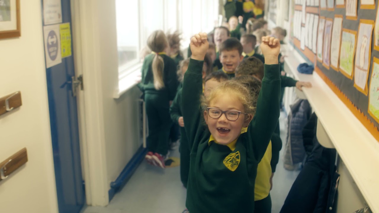 Good day for school children with Dale Farm Ice Cream delivery - YouTube