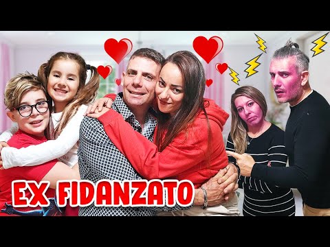 A CASA DI MARTINA MISSY ARRIVA UN EX FIDANZATO DI MAMMA TY E PAPA SALVO LO SCOPRE AIUTO!