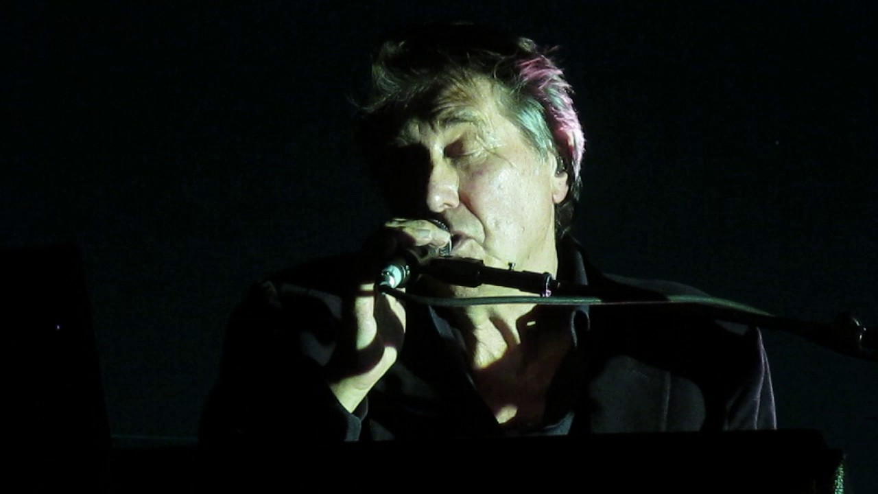 Bryan Ferry with Chris Spedding "In Every Dream Home a Heartache" - YouTube