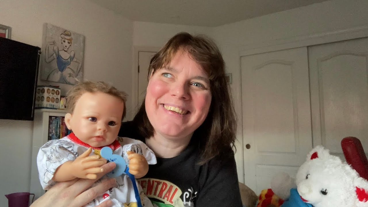 A Changing of baby Kevin,…..Ashton Drake Oliver - YouTube