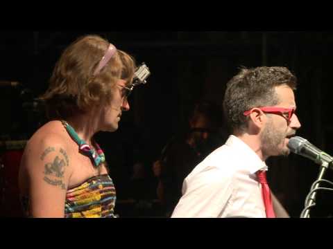 DANIELE SILVESTRI & VALERIO MASTROANDREA - Gino e l' Alfetta