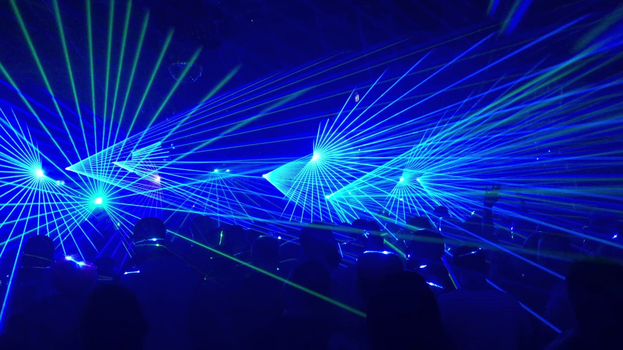 Gareth Emery - Hands- Amazing lasers at Ruby Trance Sydney. - YouTube