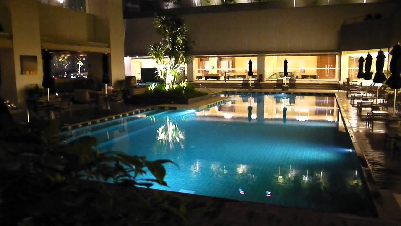 Doubletree by Hilton, Kuala Lumpur Malaysia: Outdoor Pool - YouTube